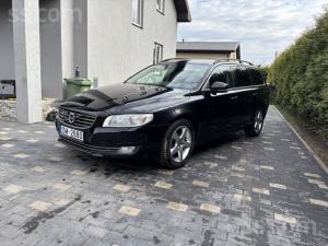 Melns Volvo V70 2015 Jelgava, ar dzinēja tilpumu 2.00 L un nobraukumu 370 tūkst. km par 5600 €, foto 4 vietnē AUTOMOTO.COM.LV