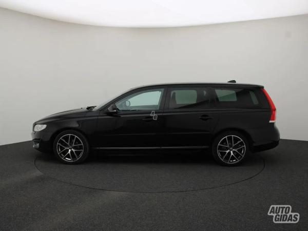 Black Volvo V70 2015 in Vilnius, with an engine capacity of 2.00 L and mileage of 247 thousand km for 8399 €, photo 6 on AUTOMOTO.COM.LV