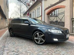 Melns Volvo V70 2015 Cēsis, ar dzinēja tilpumu 2.00 L un nobraukumu 444 tūkst. km par 4990 €, foto 3 vietnē AUTOMOTO.COM.LV