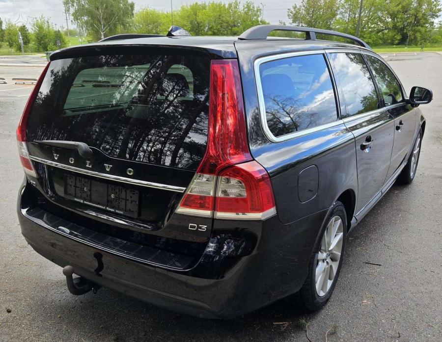 Melns Volvo V70 2015 Kauņa, ar dzinēja tilpumu 1.98 L un nobraukumu 290 tūkst. km par 8900 €, foto 5 vietnē AUTOMOTO.COM.LV