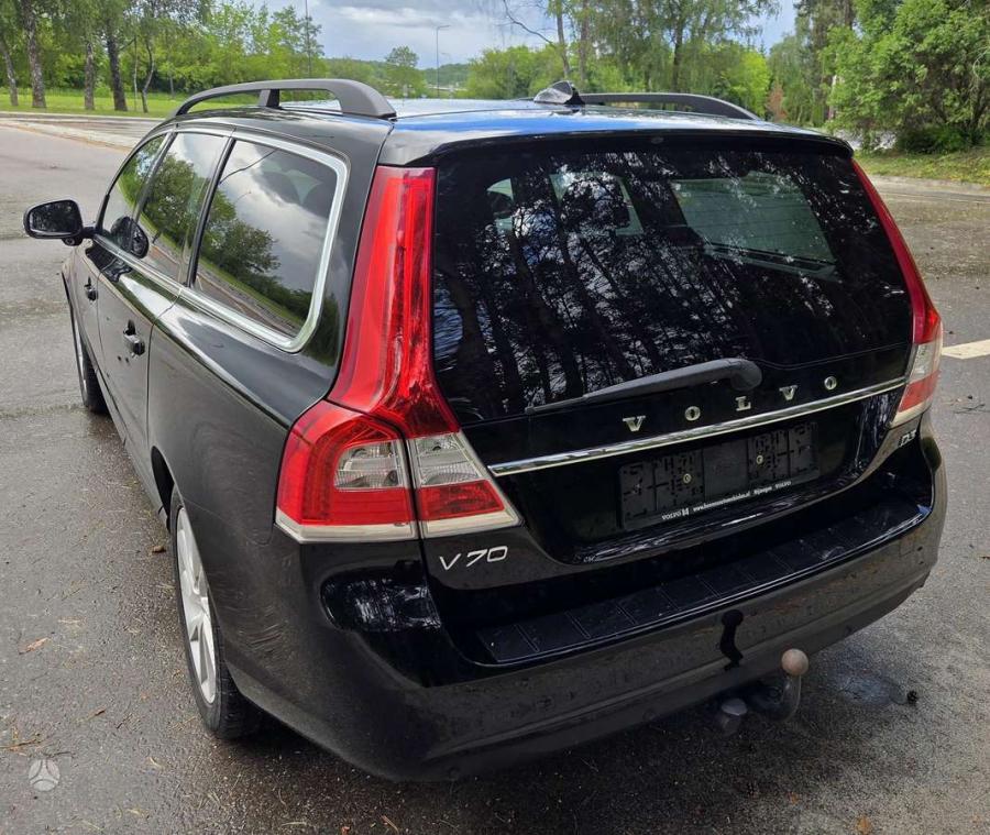 Melns Volvo V70 2015 Kauņa, ar dzinēja tilpumu 1.98 L un nobraukumu 290 tūkst. km par 8900 €, foto 6 vietnē AUTOMOTO.COM.LV