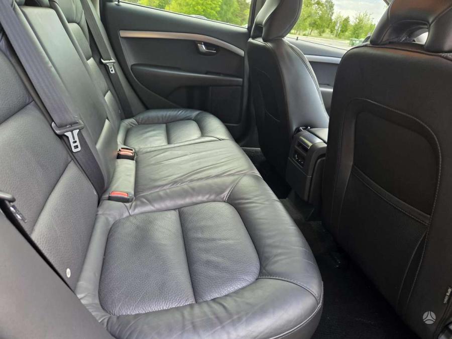 Melns Volvo V70 2015 Kauņa, ar dzinēja tilpumu 1.98 L un nobraukumu 290 tūkst. km par 8900 €, foto 21 vietnē AUTOMOTO.COM.LV