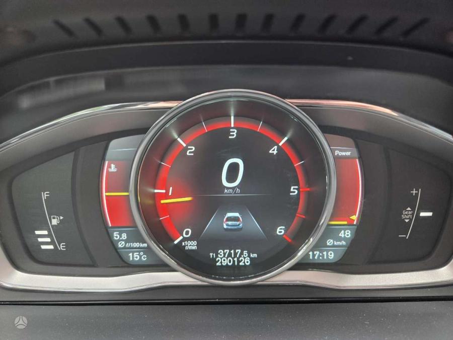 Melns Volvo V70 2015 Kauņa, ar dzinēja tilpumu 1.98 L un nobraukumu 290 tūkst. km par 8900 €, foto 31 vietnē AUTOMOTO.COM.LV