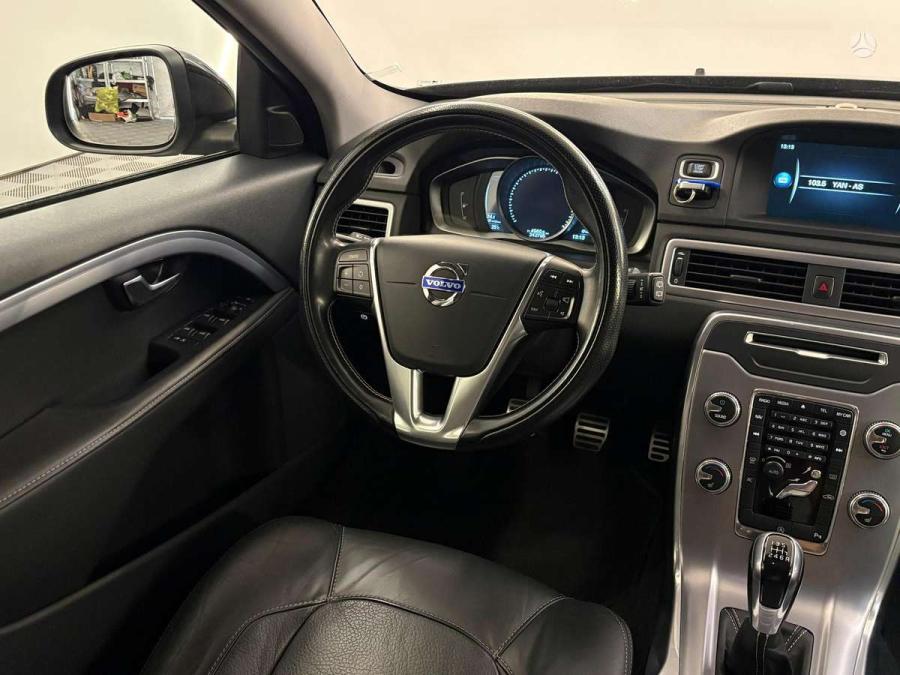 Melns Volvo V70 2015 Marijampole, ar dzinēja tilpumu 1.98 L un nobraukumu 246 tūkst. km par 6999 €, foto 6 vietnē AUTOMOTO.COM.LV
