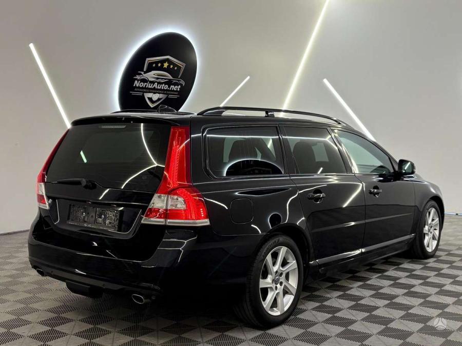 Melns Volvo V70 2015 Marijampole, ar dzinēja tilpumu 1.98 L un nobraukumu 246 tūkst. km par 6999 €, foto 29 vietnē AUTOMOTO.COM.LV