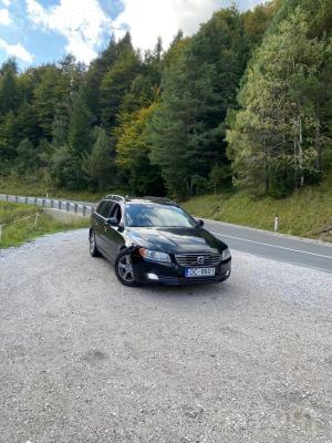 Melns Volvo V70 2015 Cēsis, ar dzinēja tilpumu 2.40 L un nobraukumu 440 tūkst. km par 5200 €, foto  vietnē AUTOMOTO.COM.LV
