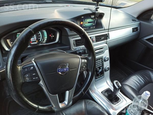 Melns Volvo V70 2015 Liepāja, ar dzinēja tilpumu 2.00 L un nobraukumu 335 tūkst. km par 6000 €, foto 8 vietnē AUTOMOTO.COM.LV