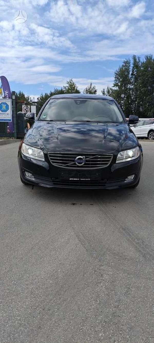 Black Volvo V70 2015 in Kaunas, with an engine capacity of 1.97 L and mileage of 236 thousand km for 5999 €, photo 3 on AUTOMOTO.COM.LV
