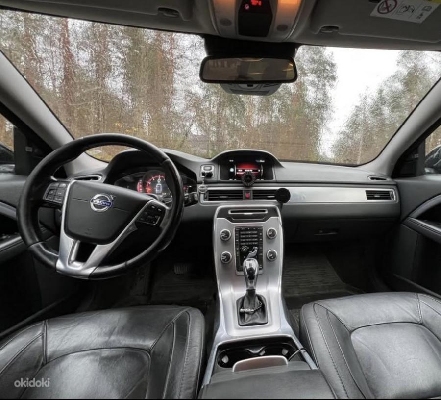 Melns Volvo V70 2015 Tallina, ar dzinēja tilpumu 2.00 L un nobraukumu 371 tūkst. km par 7250 €, foto 18 vietnē AUTOMOTO.COM.LV
