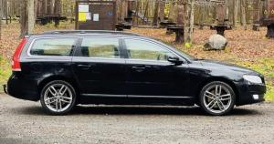 Melns Volvo V70 2015 Tallina, ar dzinēja tilpumu 2.00 L un nobraukumu 371 tūkst. km par 7250 €, foto 24 vietnē AUTOMOTO.COM.LV