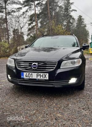 Melns Volvo V70 2015 Tallina, ar dzinēja tilpumu 2.00 L un nobraukumu 371 tūkst. km par 7250 €, foto  vietnē AUTOMOTO.COM.LV