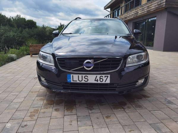 Black Volvo V70 2015 in Ukmerge, with an engine capacity of 1.97 L and mileage of 310 thousand km for 6200 €, photo 2 on AUTOMOTO.COM.LV