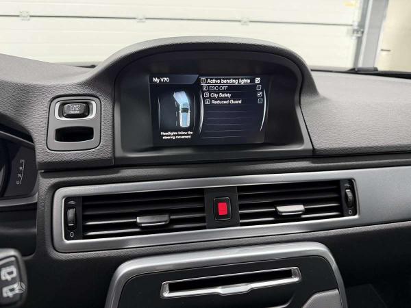 Black Volvo V70 2015 in Utena, with an engine capacity of 1.98 L and mileage of 334 thousand km for 7450 €, photo 10 on AUTOMOTO.COM.LV
