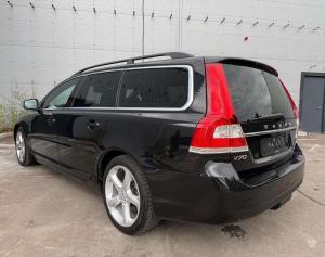 Melns Volvo V70 2015 Utena, ar dzinēja tilpumu 1.98 L un nobraukumu 330 tūkst. km par 7650 €, foto 7 vietnē AUTOMOTO.COM.LV