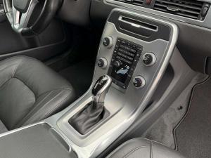 Melns Volvo V70 2015 Utena, ar dzinēja tilpumu 1.98 L un nobraukumu 330 tūkst. km par 7650 €, foto 13 vietnē AUTOMOTO.COM.LV