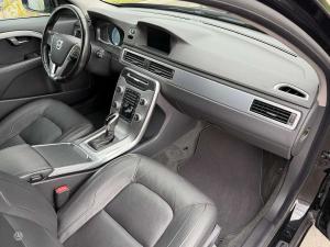 Melns Volvo V70 2015 Utena, ar dzinēja tilpumu 1.98 L un nobraukumu 330 tūkst. km par 7650 €, foto 14 vietnē AUTOMOTO.COM.LV