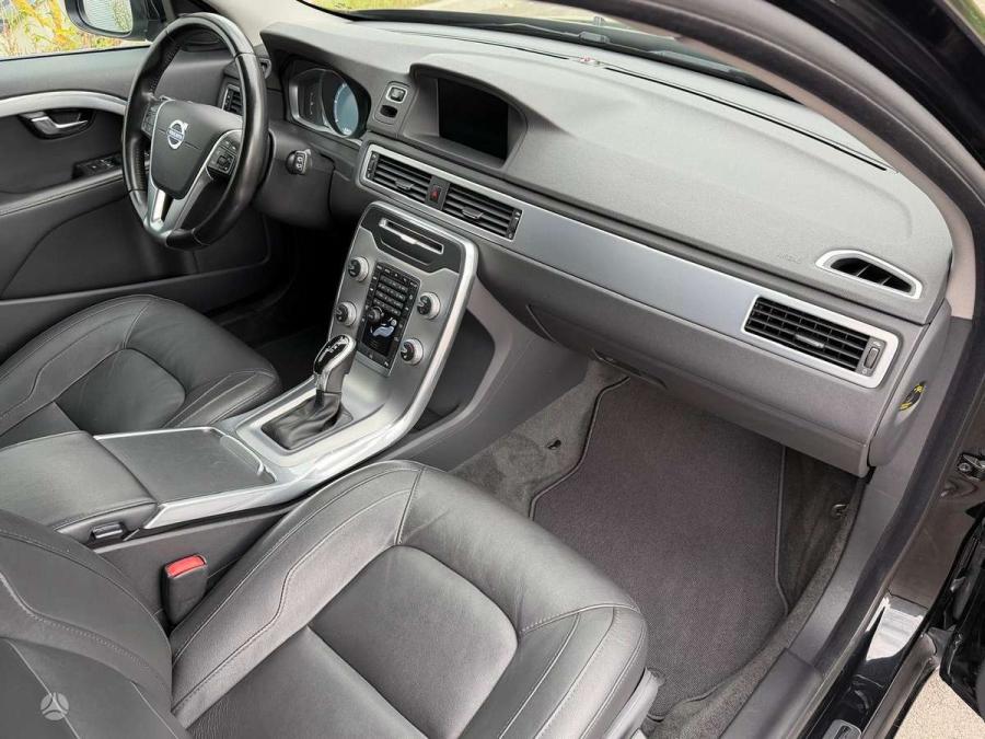 Melns Volvo V70 2015 Utena, ar dzinēja tilpumu 1.98 L un nobraukumu 330 tūkst. km par 7650 €, foto 14 vietnē AUTOMOTO.COM.LV