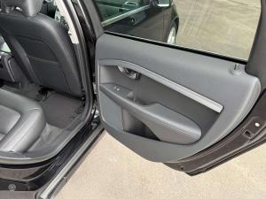 Melns Volvo V70 2015 Utena, ar dzinēja tilpumu 1.98 L un nobraukumu 330 tūkst. km par 7650 €, foto 21 vietnē AUTOMOTO.COM.LV