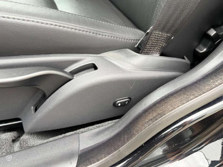 Melns Volvo V70 2015 Utena, ar dzinēja tilpumu 1.98 L un nobraukumu 330 tūkst. km par 7650 €, foto 30 vietnē AUTOMOTO.COM.LV