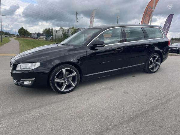 Black Volvo V70 2015 in Kaunas, with an engine capacity of 1.97 L and mileage of 268 thousand km for 7250 €, photo 3 on AUTOMOTO.COM.LV