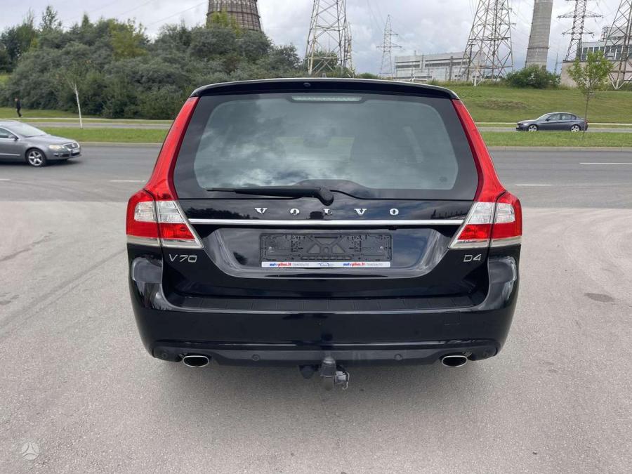 Black Volvo V70 2015 in Kaunas, with an engine capacity of 1.97 L and mileage of 268 thousand km for 7250 €, photo 13 on AUTOMOTO.COM.LV