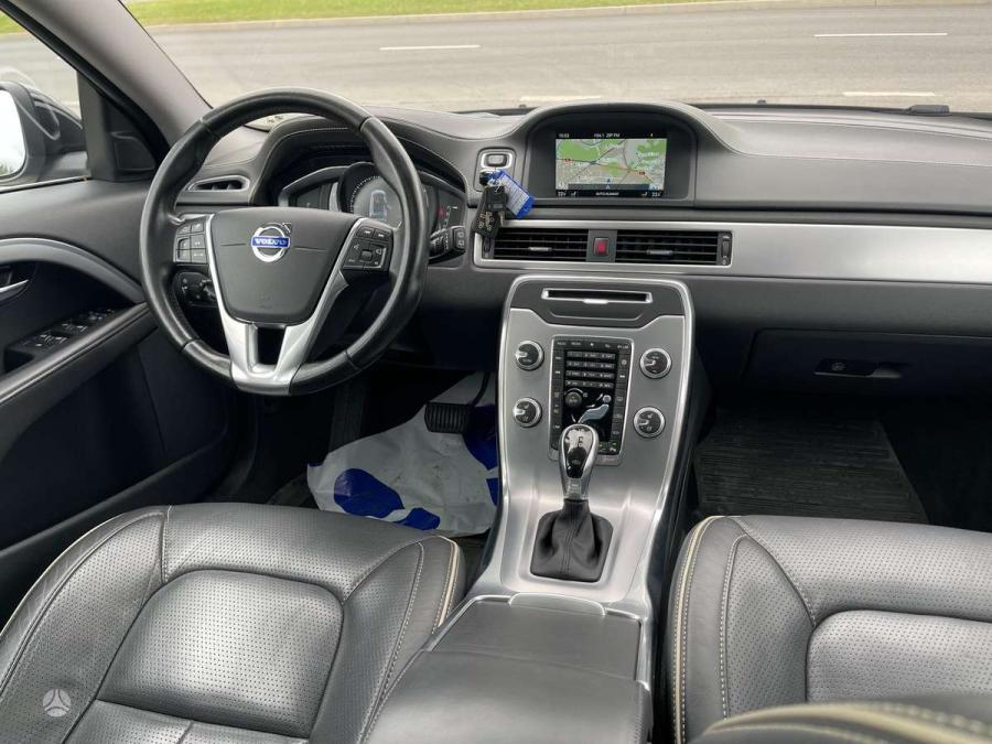Black Volvo V70 2015 in Kaunas, with an engine capacity of 1.97 L and mileage of 268 thousand km for 7250 €, photo 29 on AUTOMOTO.COM.LV