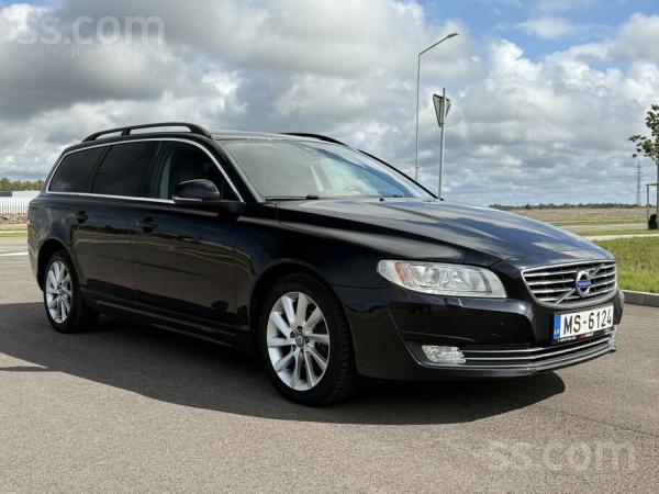 Black Volvo V70 2015 in Liepaja, with an engine capacity of 2.00 L and mileage of 270 thousand km for 7700 €, photo 4 on AUTOMOTO.COM.LV