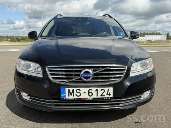 Black Volvo V70 2015 in Liepaja, with an engine capacity of 2.00 L and mileage of 270 thousand km for 7700 €, photo 8 on AUTOMOTO.COM.LV