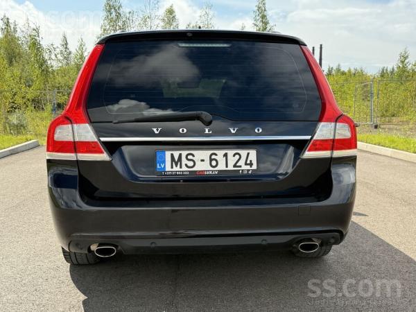 Black Volvo V70 2015 in Liepaja, with an engine capacity of 2.00 L and mileage of 270 thousand km for 7700 €, photo 9 on AUTOMOTO.COM.LV