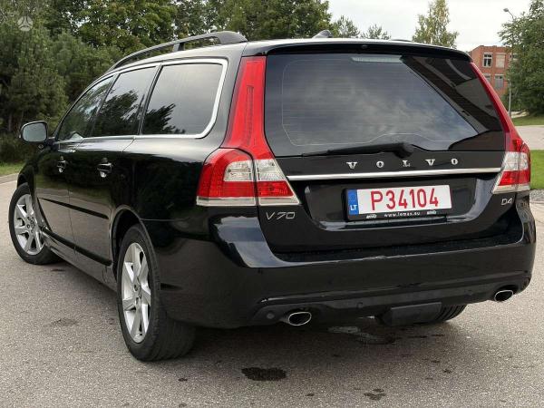 Black Volvo V70 2015 in Ukmerge, with an engine capacity of 1.97 L and mileage of 303 thousand km for 4900 €, photo 9 on AUTOMOTO.COM.LV