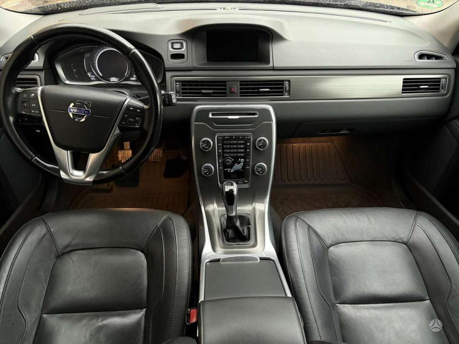 Black Volvo V70 2015 in Ukmerge, with an engine capacity of 1.97 L and mileage of 303 thousand km for 4900 €, photo 14 on AUTOMOTO.COM.LV