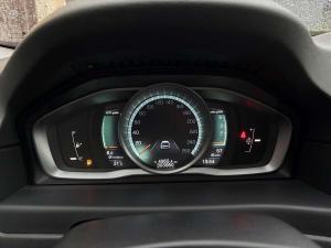 Black Volvo V70 2015 in Ukmerge, with an engine capacity of 1.97 L and mileage of 303 thousand km for 4900 €, photo 18 on AUTOMOTO.COM.LV