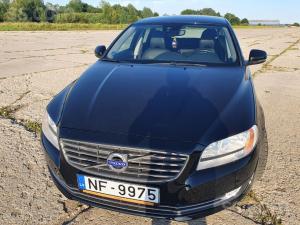 Black Volvo V70 2015 in Ogre, with an engine capacity of 1.60 L and mileage of 293 thousand km for 6000 €, photo  on AUTOMOTO.COM.LV
