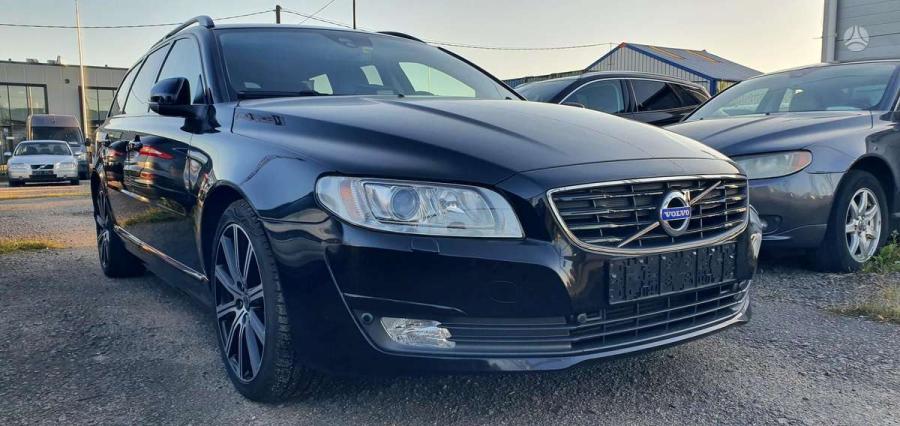 Melns Volvo V70 2015 Kauņa, ar dzinēja tilpumu 1.98 L un nobraukumu 196 tūkst. km par 8590 €, foto 1 vietnē AUTOMOTO.COM.LV
