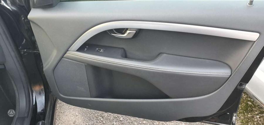 Melns Volvo V70 2015 Kauņa, ar dzinēja tilpumu 1.98 L un nobraukumu 196 tūkst. km par 8590 €, foto 15 vietnē AUTOMOTO.COM.LV