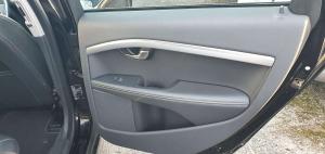Melns Volvo V70 2015 Kauņa, ar dzinēja tilpumu 1.98 L un nobraukumu 196 tūkst. km par 8590 €, foto 17 vietnē AUTOMOTO.COM.LV