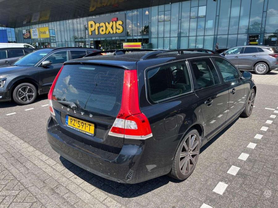 Melns Volvo V70 2015 Kauņa, ar dzinēja tilpumu 1.98 L un nobraukumu 196 tūkst. km par 8590 €, foto 38 vietnē AUTOMOTO.COM.LV