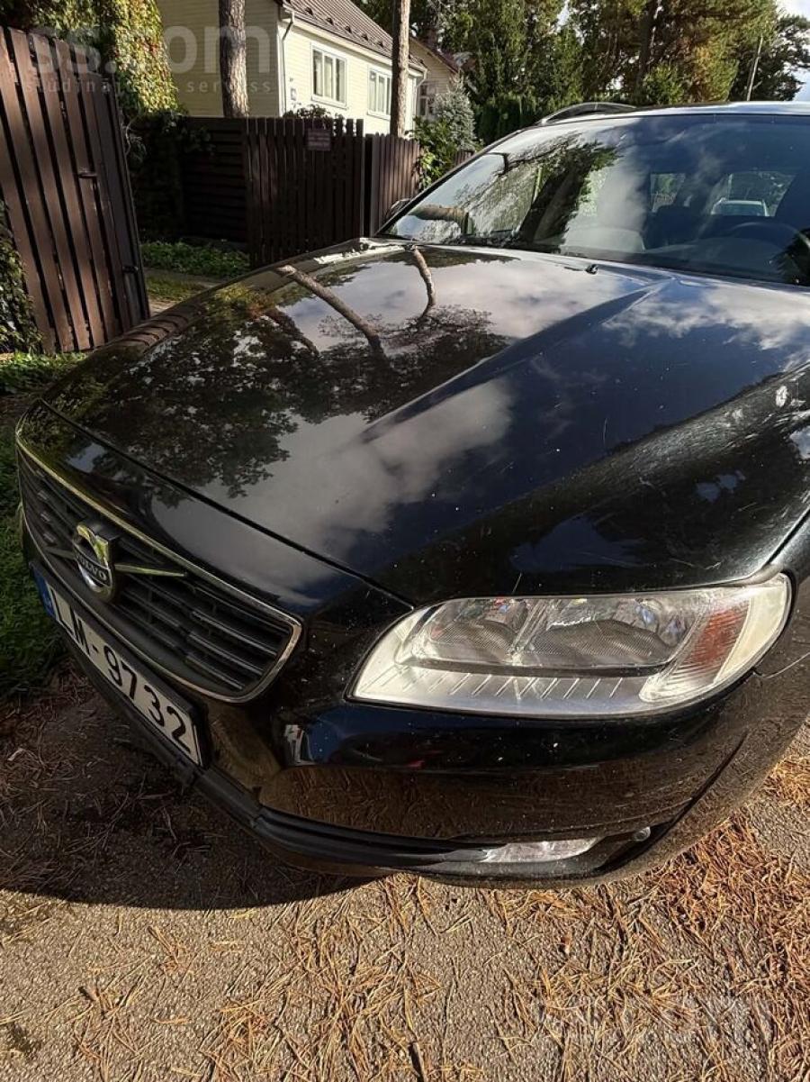 Melns Volvo V70 2015 Rīga, ar dzinēja tilpumu 2.00 L un nobraukumu 136 tūkst. km par 6950 €, foto 7 vietnē AUTOMOTO.COM.LV