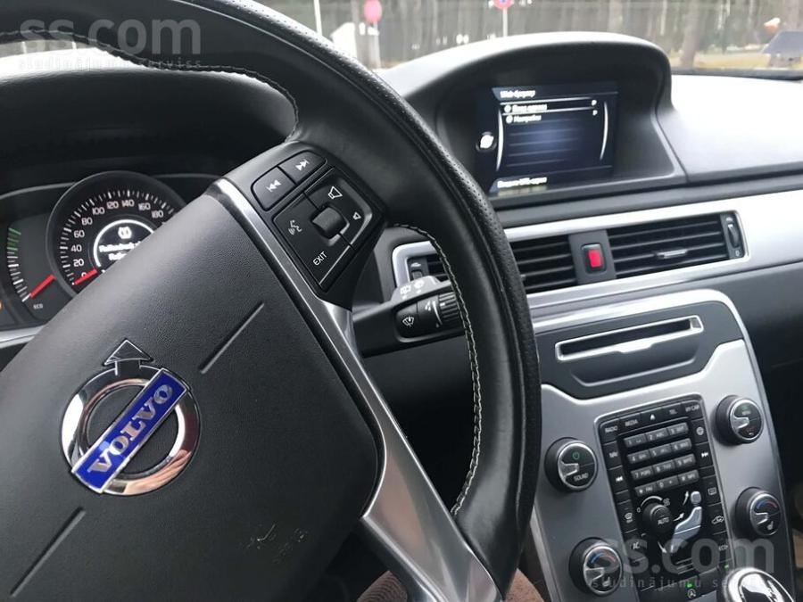 Melns Volvo V70 2015 Rīga, ar dzinēja tilpumu 2.00 L un nobraukumu 136 tūkst. km par 6950 €, foto 8 vietnē AUTOMOTO.COM.LV
