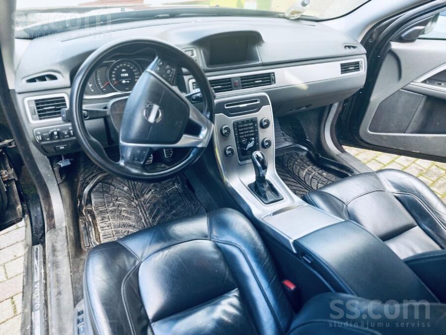 Melns Volvo V70 2015 Rīga, ar dzinēja tilpumu 2.00 L un nobraukumu 136 tūkst. km par 6950 €, foto 13 vietnē AUTOMOTO.COM.LV