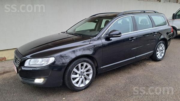 Black Volvo V70 2016 in Ogre, with an engine capacity of 2.00 L and mileage of 299 thousand km for 6890 €, photo 5 on AUTOMOTO.COM.LV