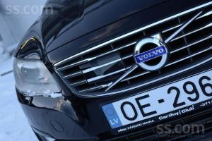 Melns Volvo V70 2016 Rīga, ar dzinēja tilpumu 2.00 L un nobraukumu 0 tūkst. km par 4995 €, foto 3 vietnē AUTOMOTO.COM.LV