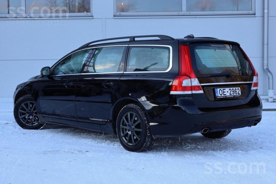 Melns Volvo V70 2016 Rīga, ar dzinēja tilpumu 2.00 L un nobraukumu 0 tūkst. km par 4995 €, foto 5 vietnē AUTOMOTO.COM.LV