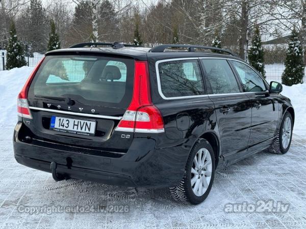 Melns Volvo V70 2016 Tartu, ar dzinēja tilpumu 2.00 L un nobraukumu 256 tūkst. km par 9490 €, foto 4 vietnē AUTOMOTO.COM.LV