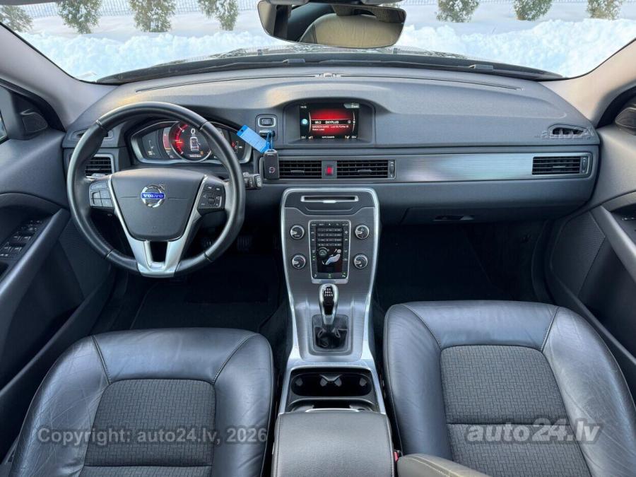 Melns Volvo V70 2016 Tartu, ar dzinēja tilpumu 2.00 L un nobraukumu 256 tūkst. km par 9490 €, foto 5 vietnē AUTOMOTO.COM.LV