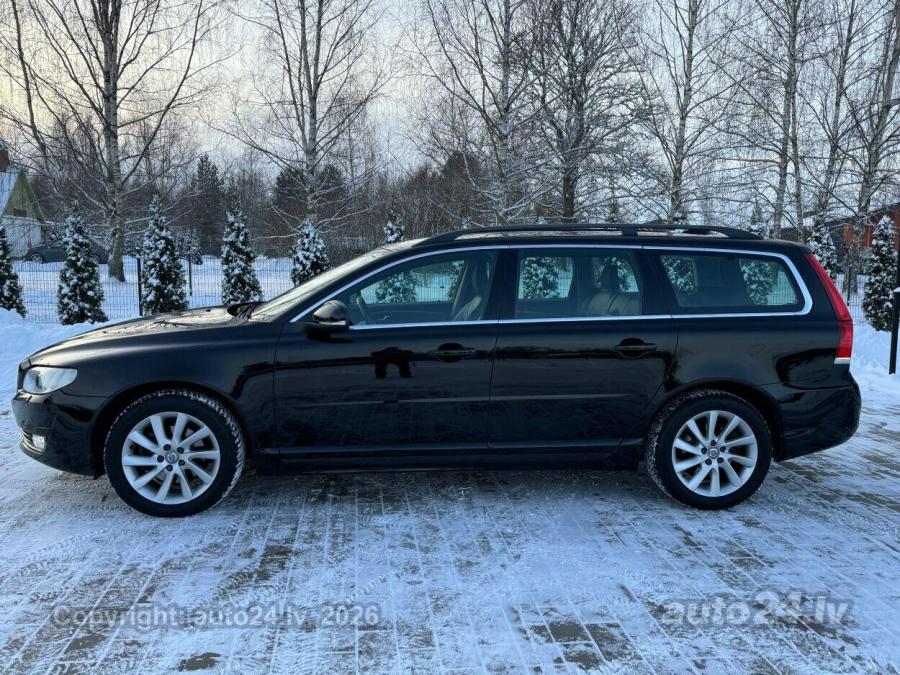 Melns Volvo V70 2016 Tartu, ar dzinēja tilpumu 2.00 L un nobraukumu 256 tūkst. km par 9490 €, foto 9 vietnē AUTOMOTO.COM.LV