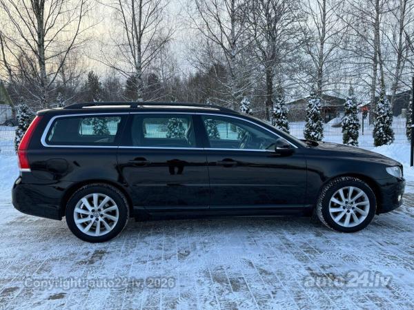 Melns Volvo V70 2016 Tartu, ar dzinēja tilpumu 2.00 L un nobraukumu 256 tūkst. km par 9490 €, foto 10 vietnē AUTOMOTO.COM.LV