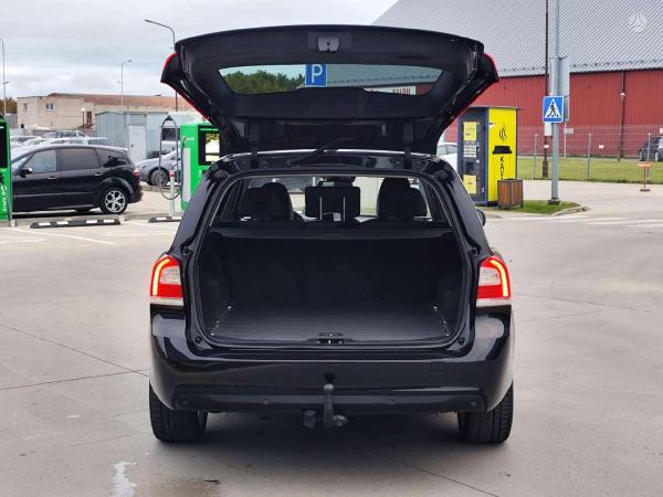 Melns Volvo V70 2016 Šauļi, ar dzinēja tilpumu 2.00 L un nobraukumu 264 tūkst. km par 6850 €, foto 7 vietnē AUTOMOTO.COM.LV