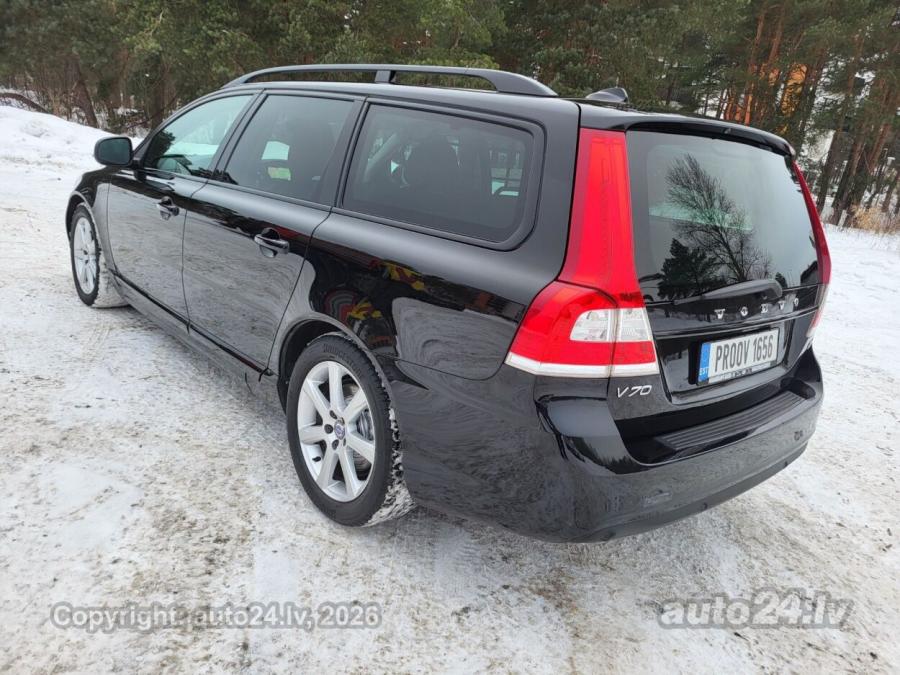 Black Volvo V70 2016 in Tallinn, with an engine capacity of 2.00 L and mileage of 270 thousand km for 9899 €, photo 2 on AUTOMOTO.COM.LV