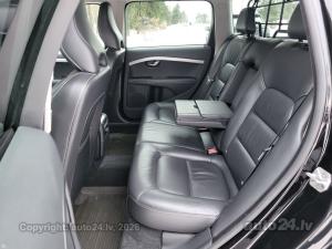 Black Volvo V70 2016 in Tallinn, with an engine capacity of 2.00 L and mileage of 270 thousand km for 9899 €, photo 8 on AUTOMOTO.COM.LV
